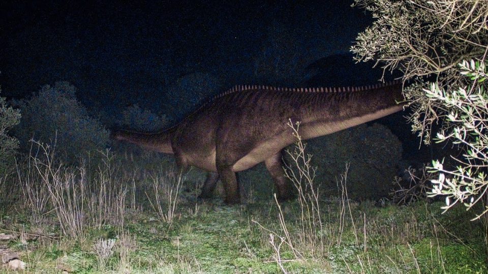 Exploring the Enigma of Mokele-Mbembe: The Dinosaur-Like Beast of Congo ...